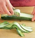 Ang resipe sa Stock Foto Pagluto: Kefal nga adunay zucchini sa usa ka Skine, Lakang Number 1