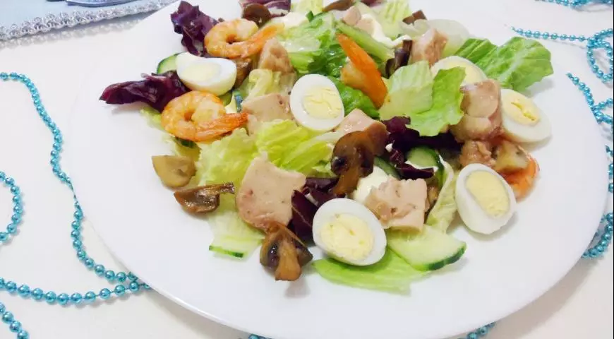 Salad with cod liver