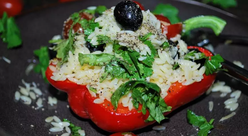 Stuffed pepper with Orzo
