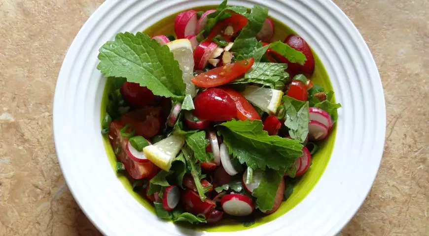 Insalata di squacco, decorare verdi e limone