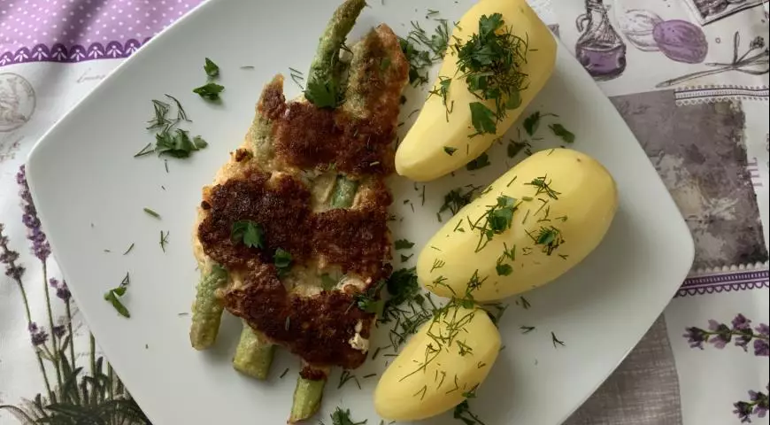 schnitzels ຈາກປະເທດຕຸລະກີກັບ Asparagus 2