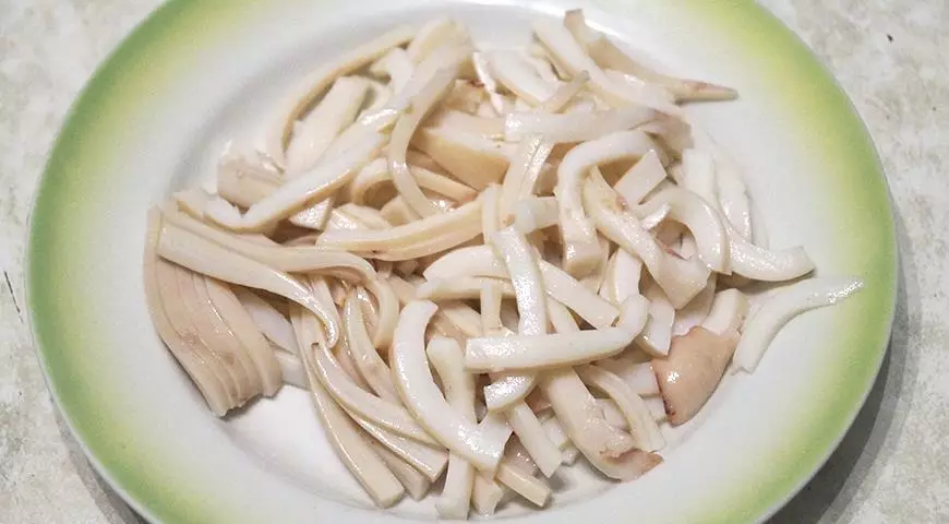 Stock foto Recepta de cuina: amanida de col marí amb escuradents de calamars i cranc, número 2