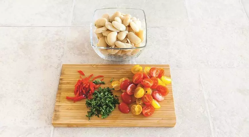 Fotó főzési recept: fehér bab saláta és film, 3. lépés