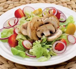 Salade met vers verhoogde champignons, stapsgewijs recept met foto's