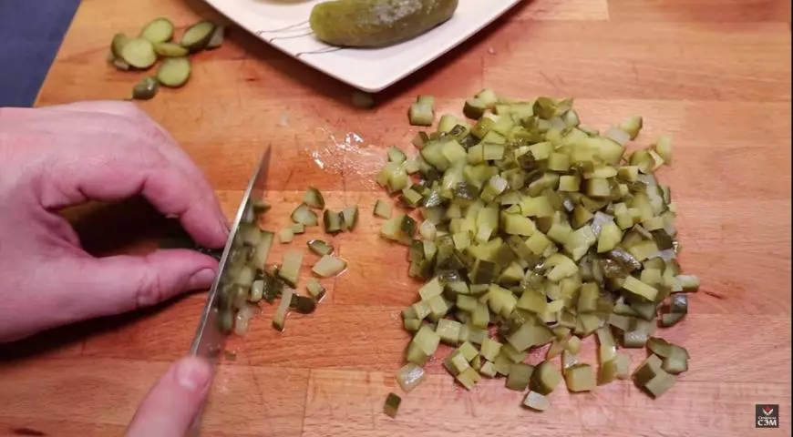 Foto av Cooking Recipe: Olivier med røkt skinke og grønt eple, trinn nummer 2