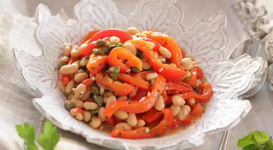 Bean salat med bakt pepper