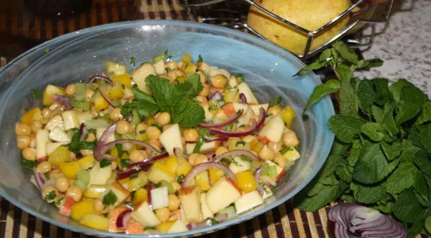 Cara memasak salad dengan cewek dan mint