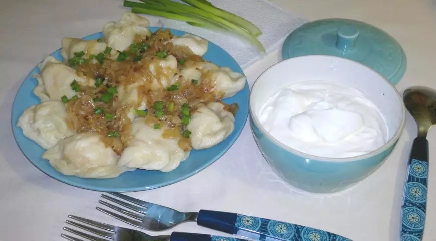 Dumplings med kartofler og surkål