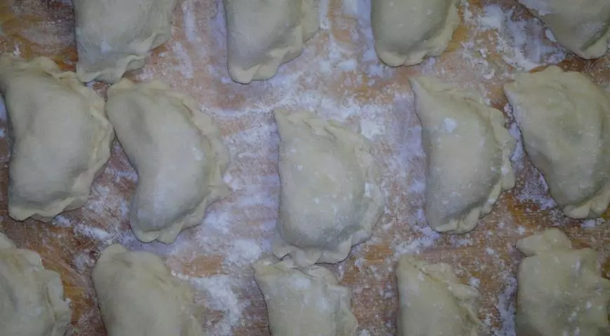 Stock Foto Sukaldaritza Errezeta: Patatak eta Sauerkraut dumplings, №11 urratsez urrats