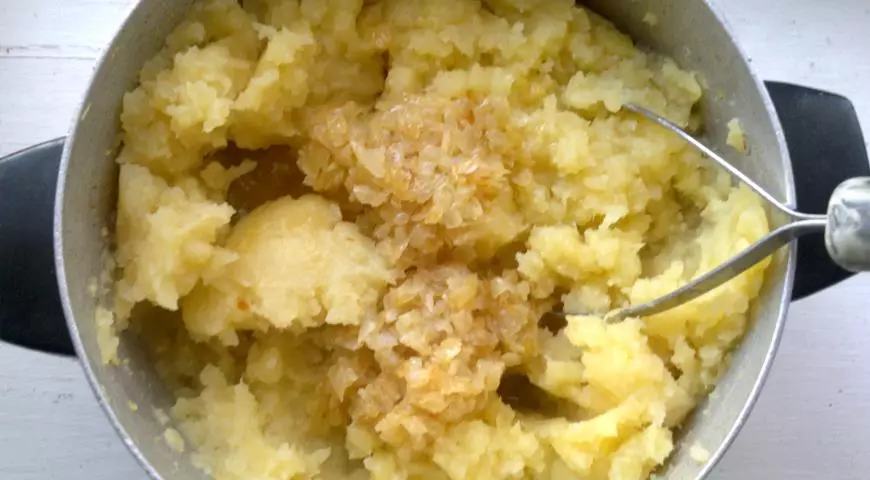 Foto madlavning opskrift: dumplings med kartofler og sauerkål, trin nummer 3