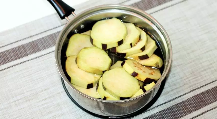 Foto resep masak Foto: Sayuran Baked di Kefir tuang, Léngkah Nomer 2