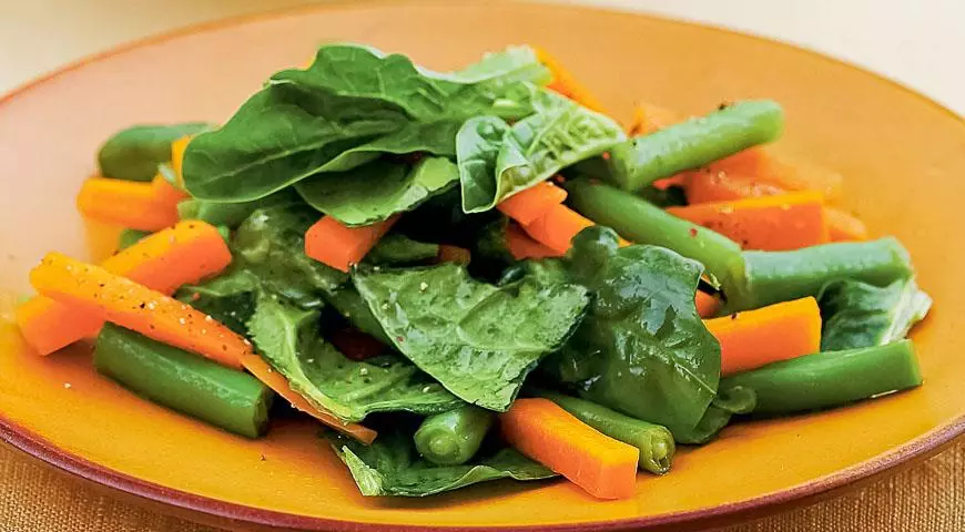 Ensalada de mozos cenoria e espinaca, receita paso a paso con fotos