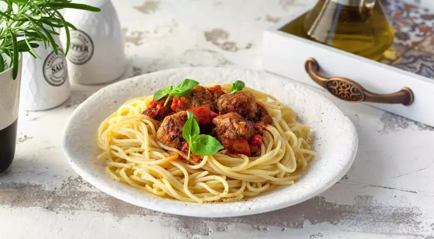 Spaghetti med kødboller