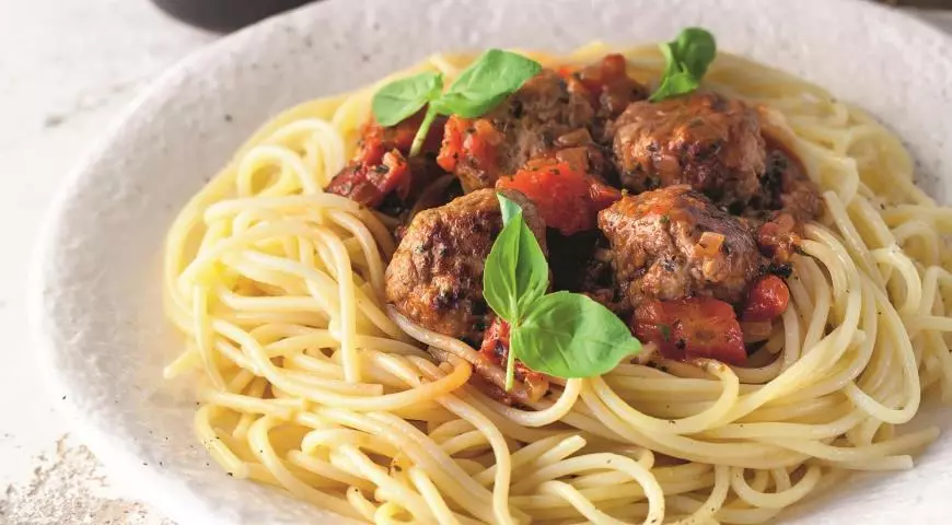 Spaghetti med kødboller 2