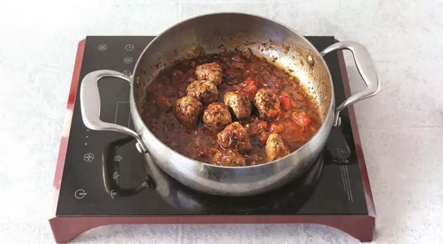 Foto kuhanje recept: špageti z mesnimi kroglicami, korak št. 5