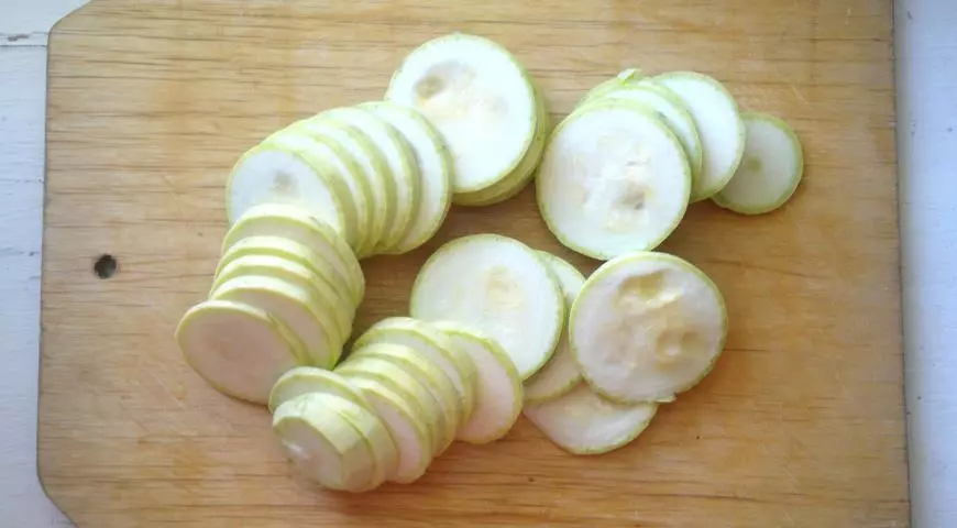 Photo Ho bapala / Thiella - Casserole ho tsoa litapole, zucchini le tamati, mohato oa 5