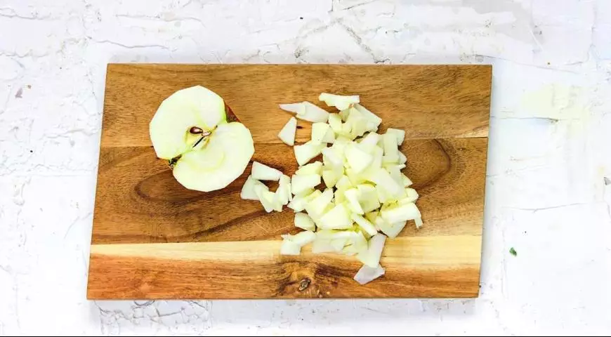 Stock Foto Recette de cuisson: Coiffe Casserole avec nouilles et pommes, étape numéro 3