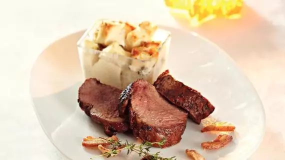 Rostable mit einem Kornpudding mit einem Gorgonzol, Schritt-für-Schritt-Rezept mit einem Foto