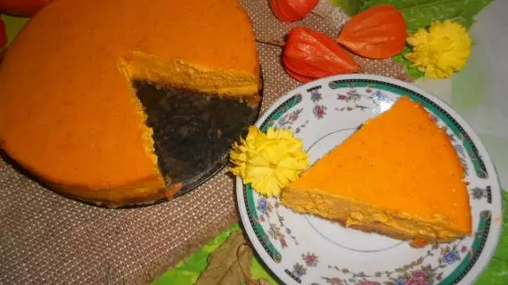 Taub dag cheesecake nrog tsev cheese, cov kauj ruam ib qib nrog cov duab