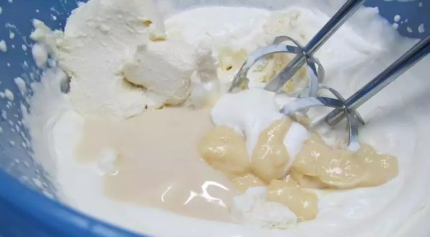 Wy ferbine crème, cottage Cheese, Custard en kondensearre molke