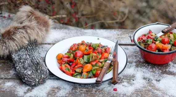 Snelle grilled grienten ratatu, stap-by-stap resept mei foto's