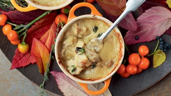 Julien von Cesharika mit Champignons, Schritt-für-Schritt-Rezept mit Fotos