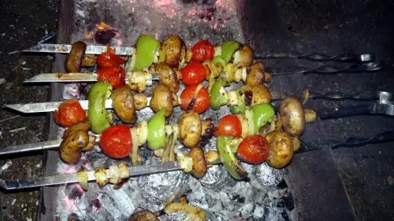 Champigons a grill, lépésenkénti recept a fotókkal