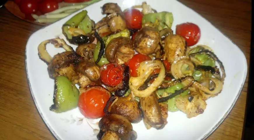 Ahoana ny fomba mahandro ny champignons ao amin'ny grill