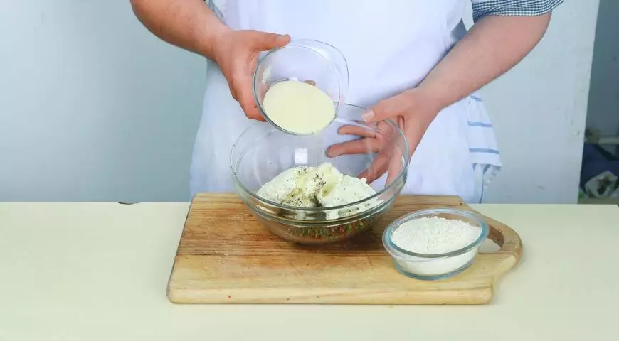 Foto de la preparación de la receta: albóndigas perezosas de aguas residuales, paso número 2