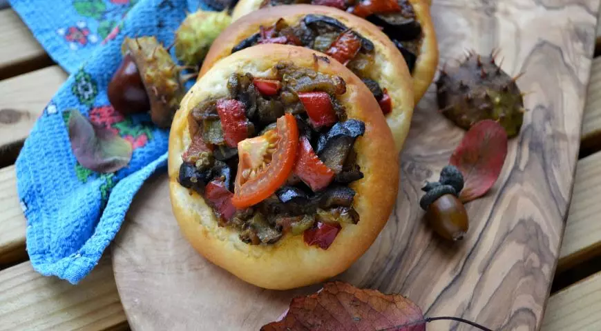 Bude eggplant pies