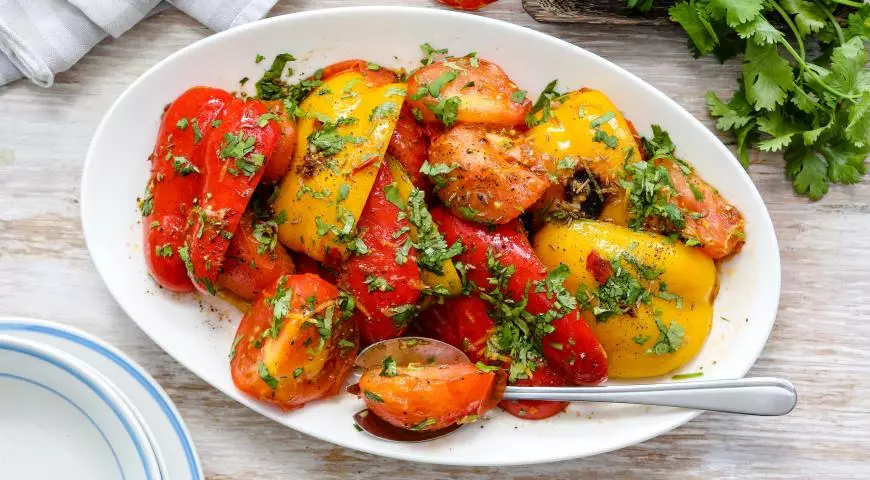 Insalata di verdure fritte con spezie