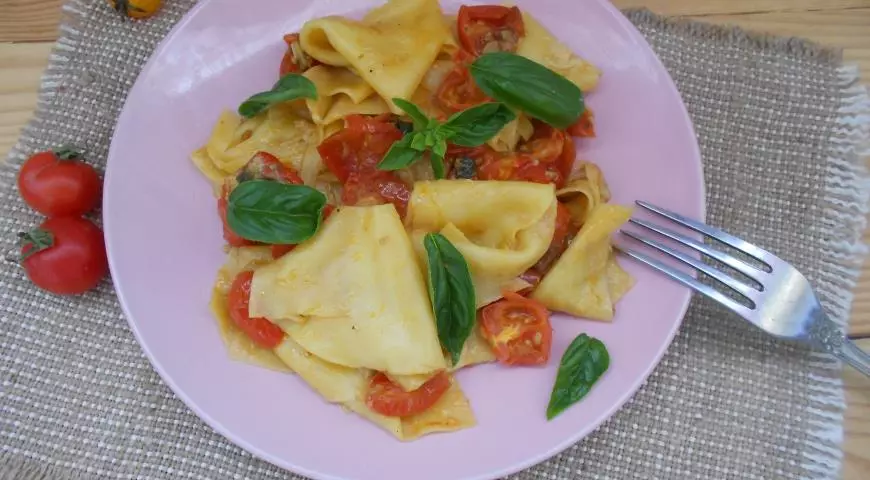 Paste with Cherry Tomatoes Sauce