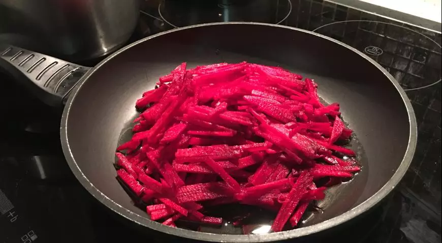 Stewed Beets på vegetabilske beleggstavler