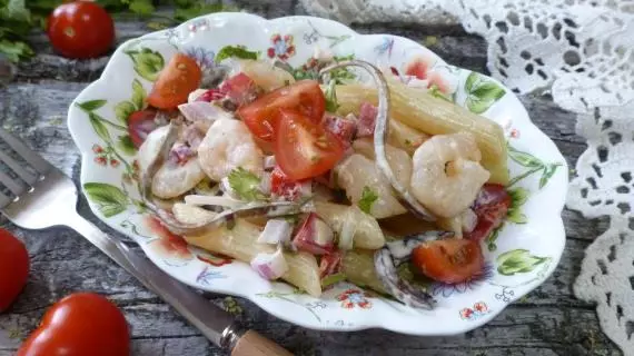 Салат з пастою, морською капустою і креветками, покроковий рецепт з фото