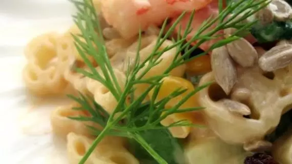 Salade de mer avec pub "arc-en-ciel", recette pas à pas avec photos