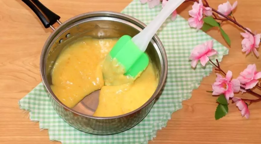 Girma girke-girke na girke-girke: Culich (Pask) Tare da Cream Orange, Lambar Mataki na 14