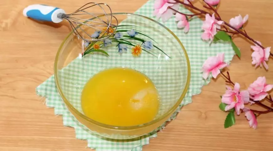 Photo Cooking Resipe: Kulich (Pask) nga adunay orange cream, lakang No. 3