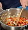 Stock Foto Coking Recipe: Bobgulyash Soup, Stap №4