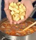 Stock Foto Coking Recipe: Bobgulyash Soup, Stap Number 6