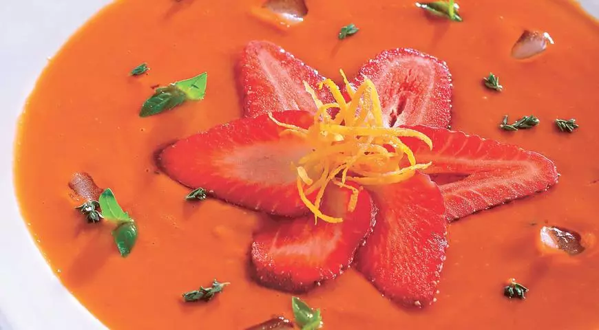 Tomat-jordgubbe gaspacho
