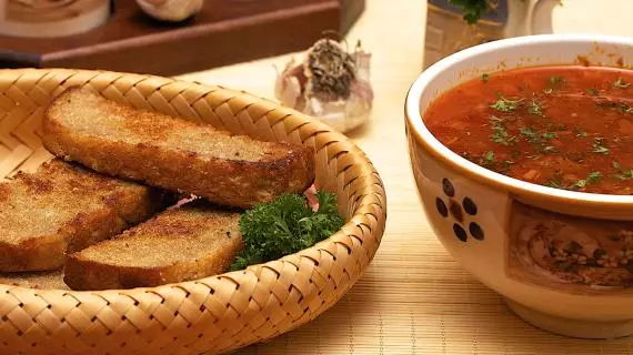 Borsch مع الفاصوليا والفطر، وصفة خطوة بخطوة مع الصور