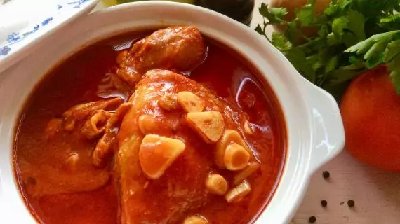 Pollo en salsa roja, receta paso a paso con fotos