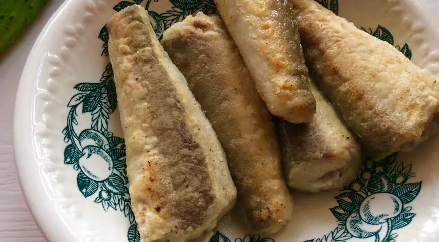 Dipanggang dalam wajan dengan breading pedas, resep langkah demi langkah dengan foto