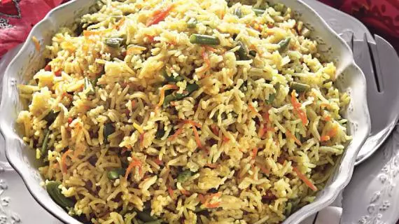 تصاویر کے ساتھ سبزیوں Pulao، قدم بہ قدم ہدایت