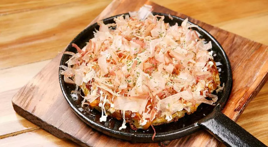 8 fashionable dishes na ang mga pangalan ay dapat natutunan bago mag-imbita ng batang babae sa restaurant 12585_5