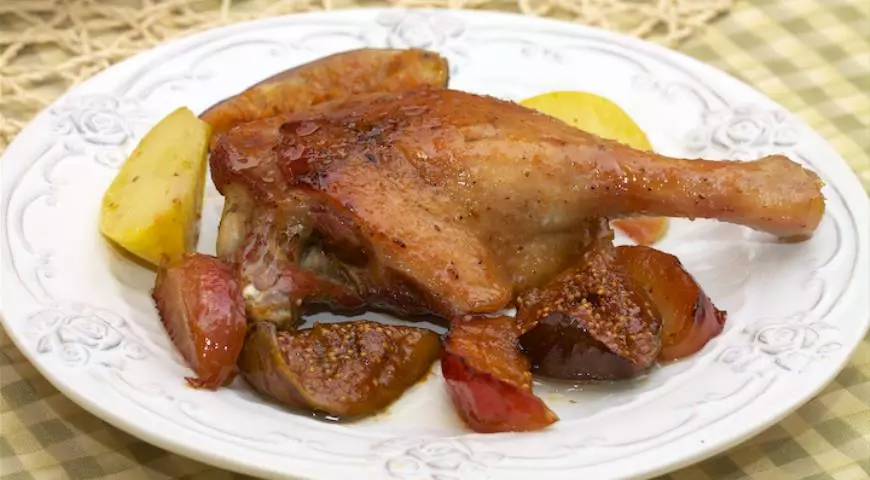 Med kačica pečená s obr.