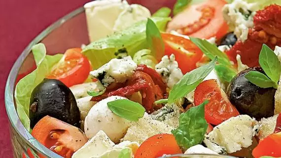 Ahịhịa salad na chiiz, usoro nzọụkwụ nzọụkwụ na foto