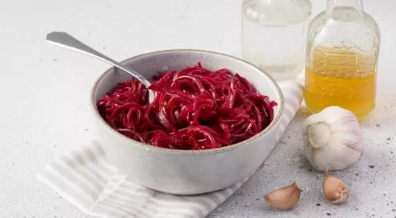 beets កូរ៉េ, រូបមន្តមួយជំហានម្តង ៗ ជាមួយរូបថត