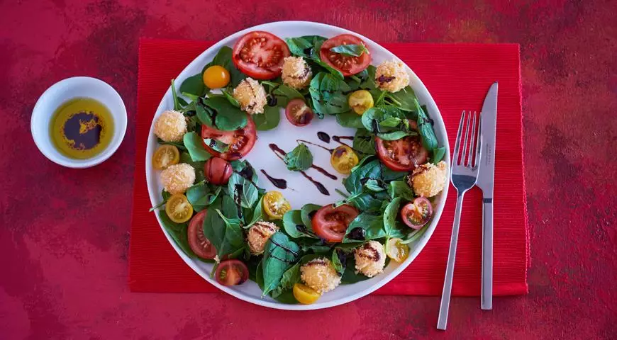 Salad wreath 