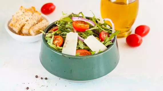 Salade avec roquette, recette pas à pas avec photos